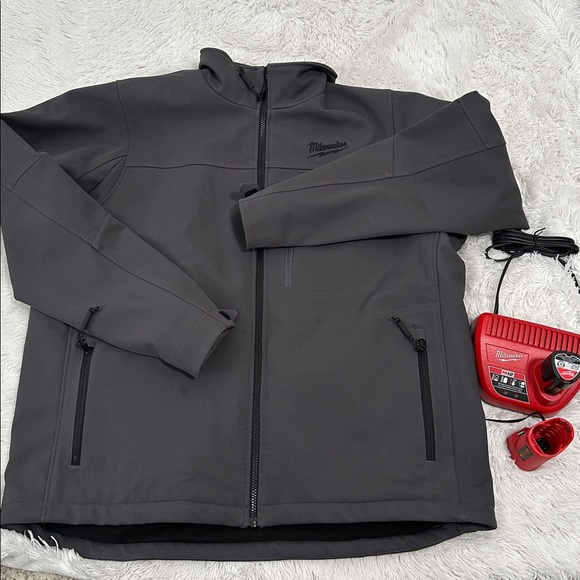 Milwaukee | Jackets & Coats | Milwaukee M2 Heated Gear Jacket With ...